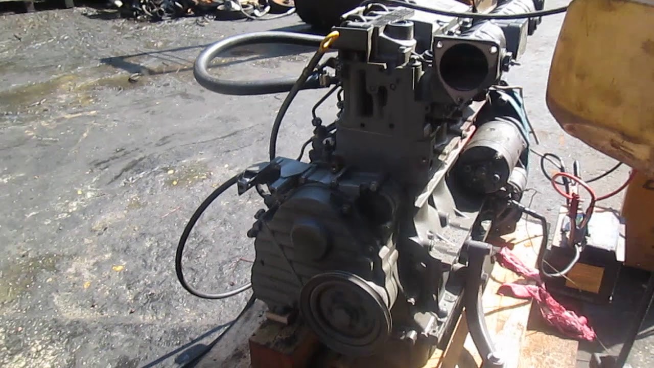 Deutz F4M2011 - YouTube