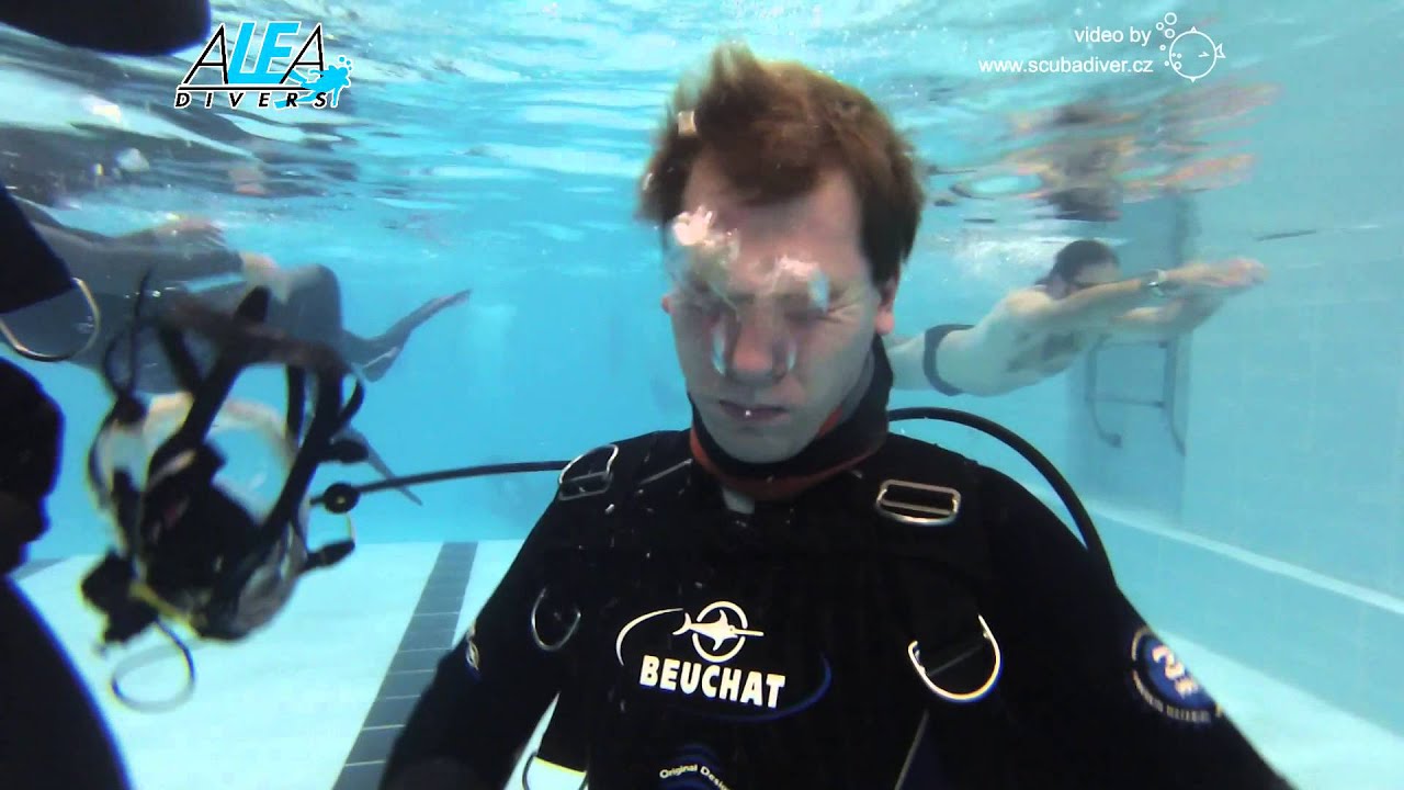 Full Face Mask Intro Dive - YouTube