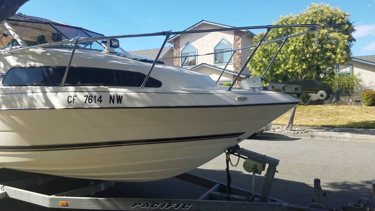 1995 Bayliner Classic 2252 - YouTube