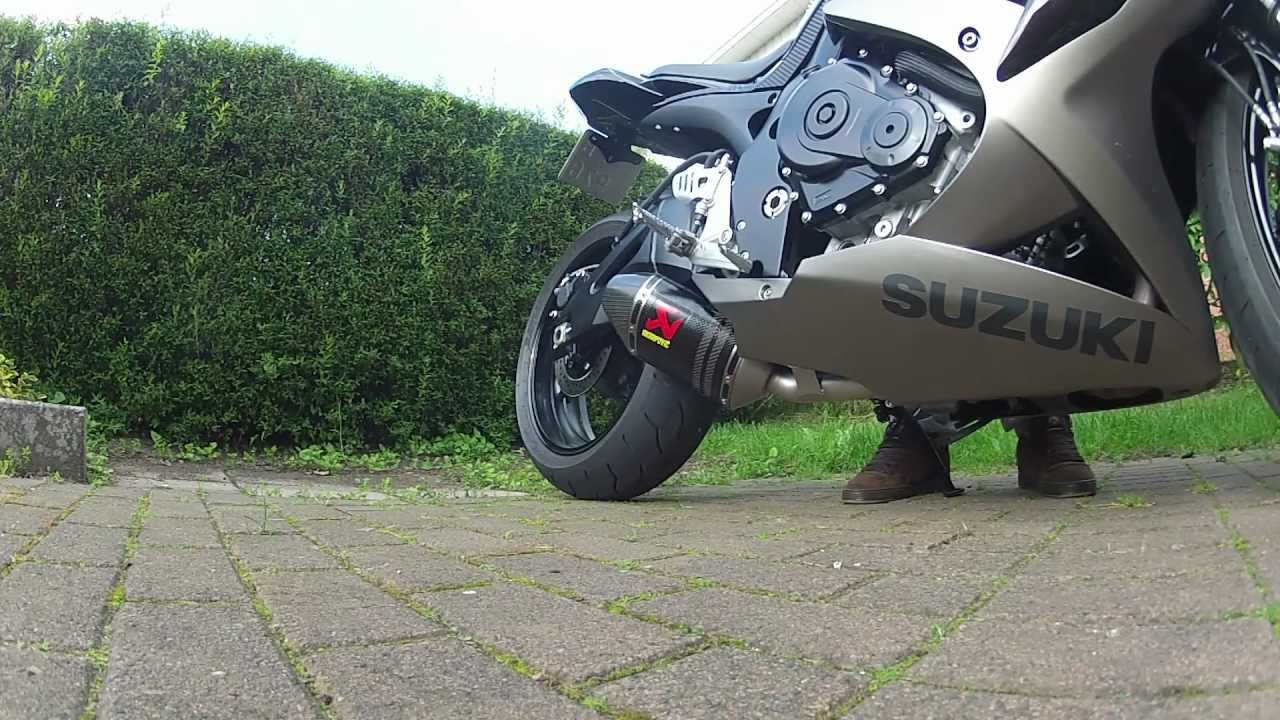 Akrapovic Shorty GSX-R750 L0 - YouTube