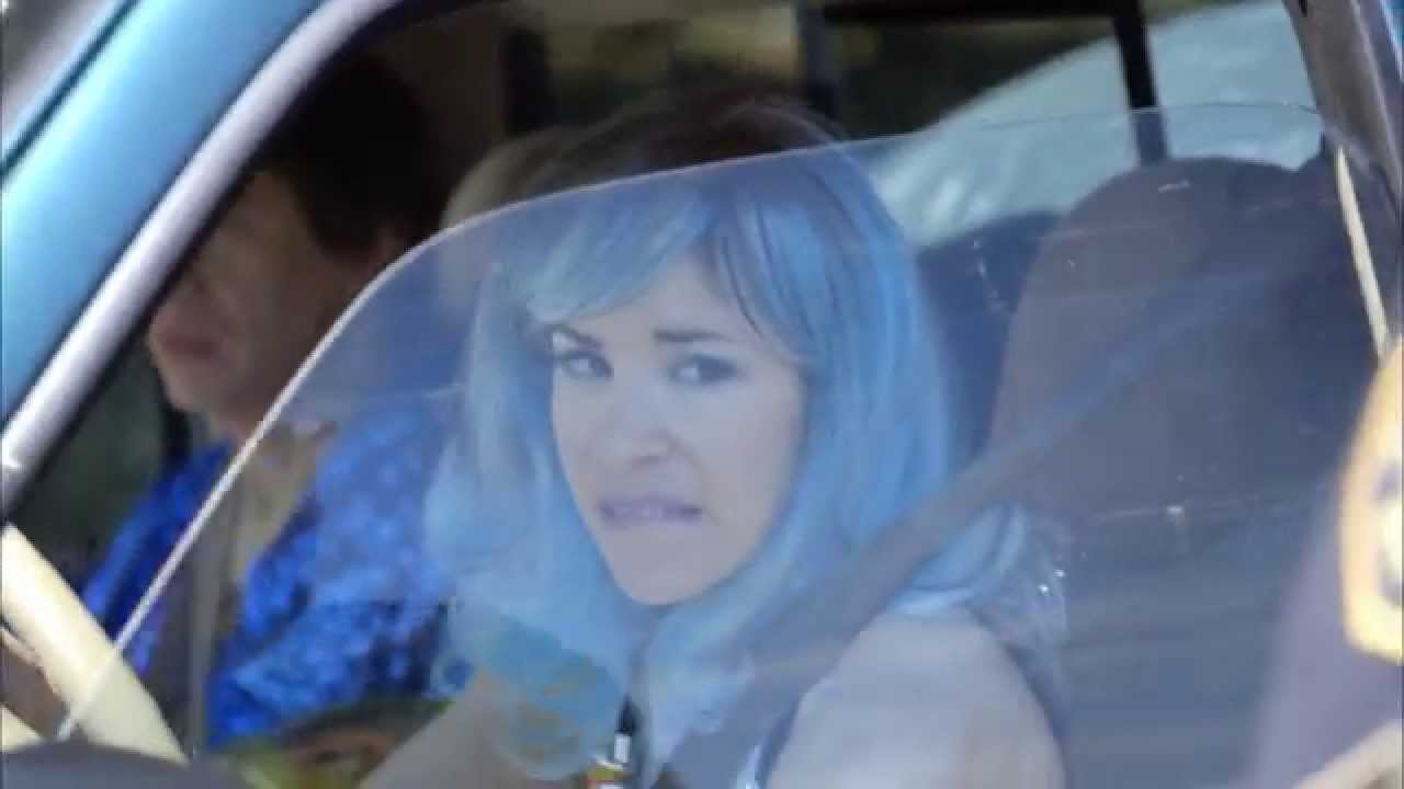 Portlandia - Chicken Manure and Gardening Supplies - YouTube