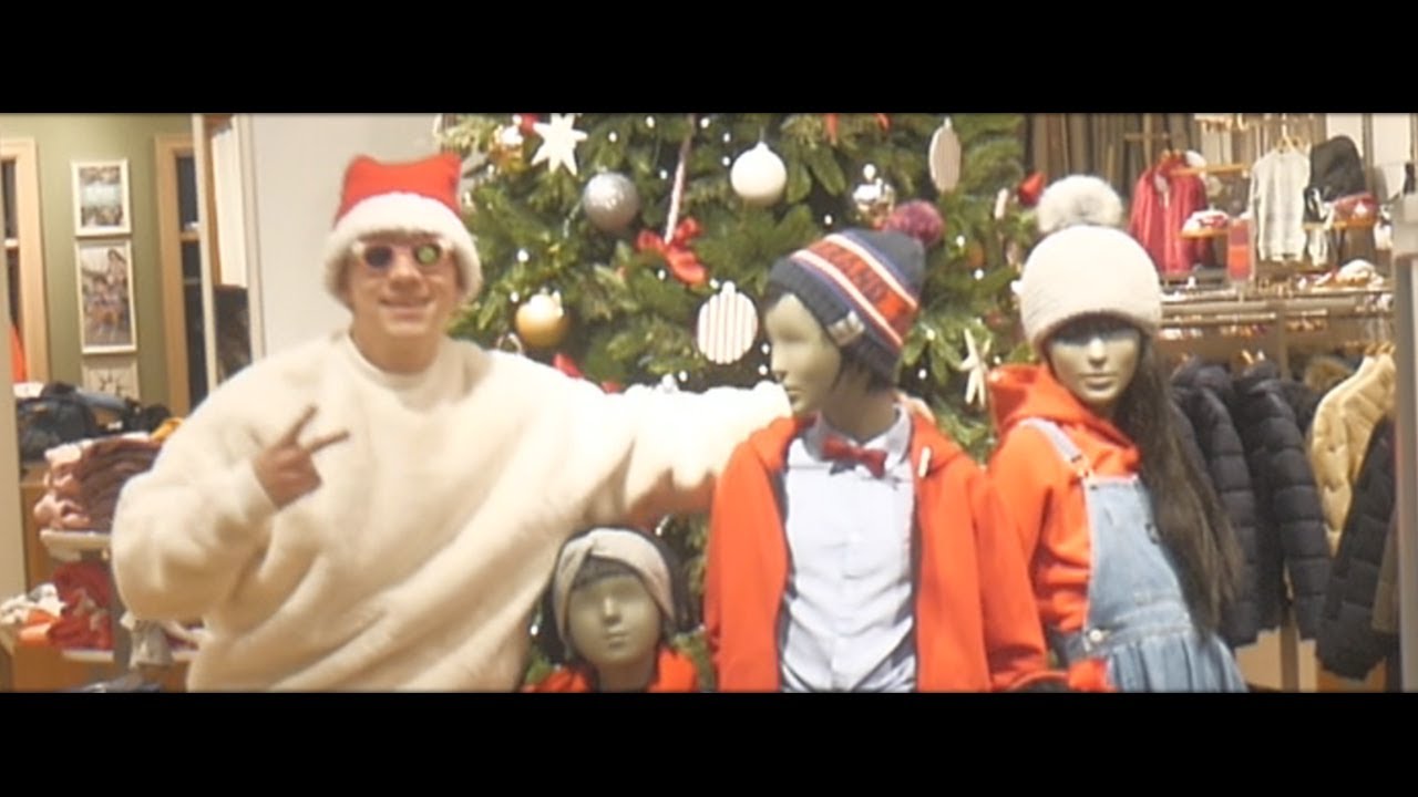 Lil Uzi Vert - Futsal Shuffle (Christmas in Public Edition) - YouTube