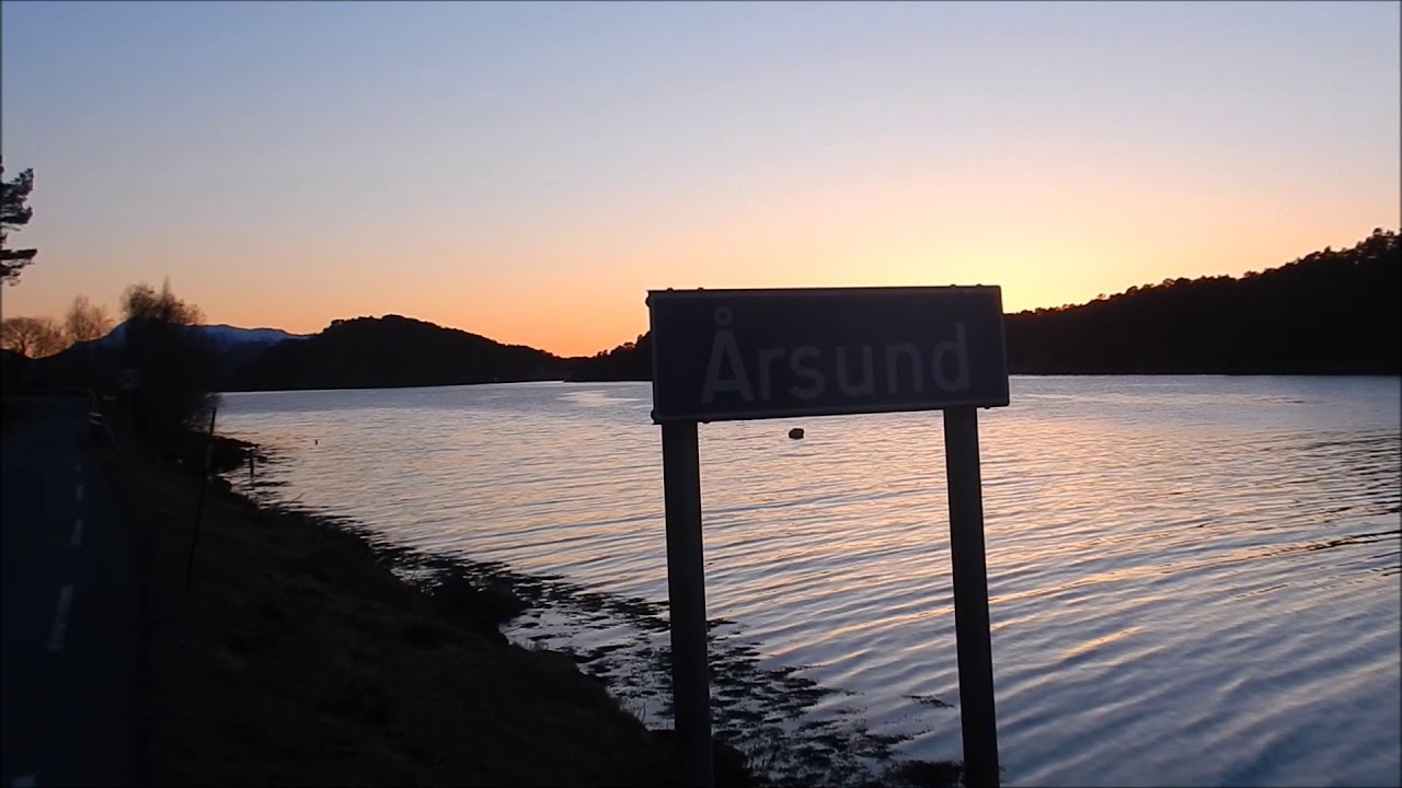 Årsund ved solnedgang (Måneskinnssonaten) - YouTube