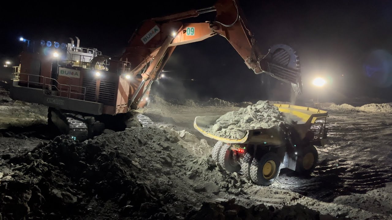 EXCAVATOR BIG DIGGER HITACHI EX-3600 LOADING HD KOMATSU 785-7 | NIGHT ...