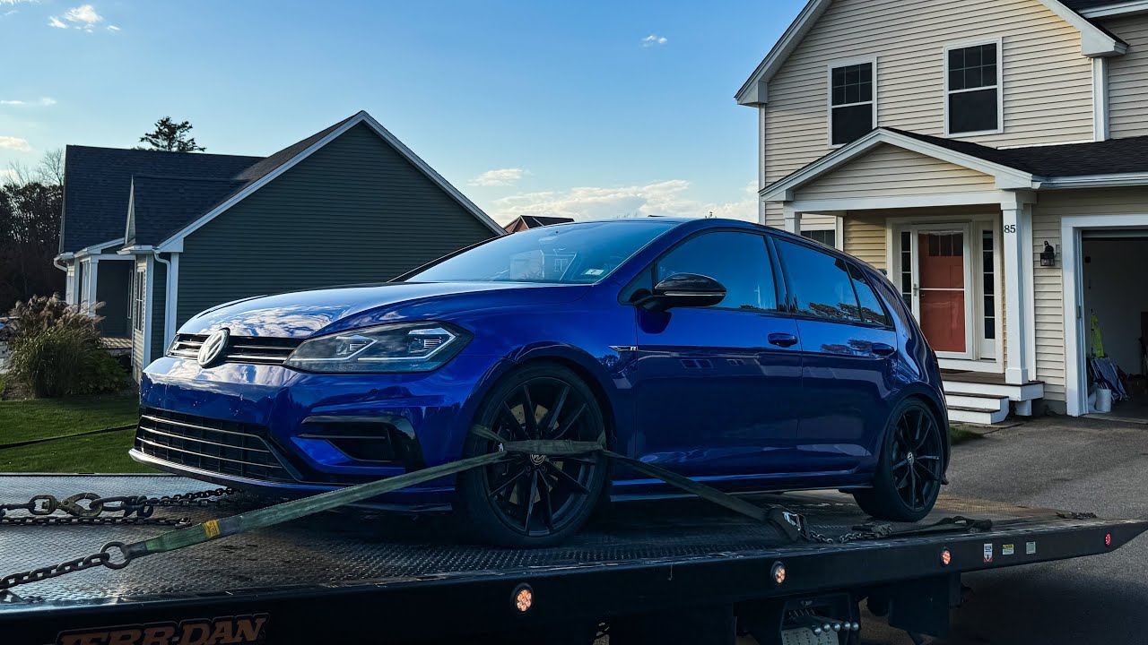 MASSIVE Oil Leak Under Golf R... - YouTube