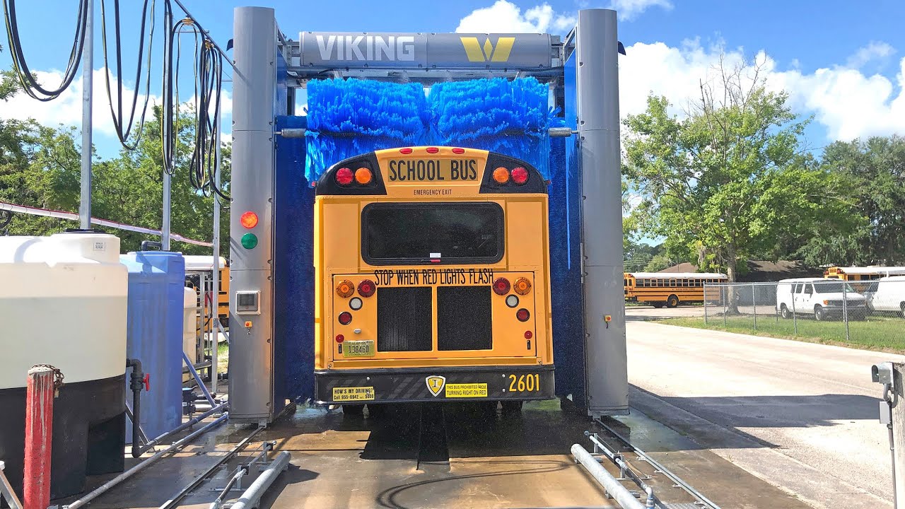 Westmatic 3 Brush Gantry School Bus Wash - YouTube