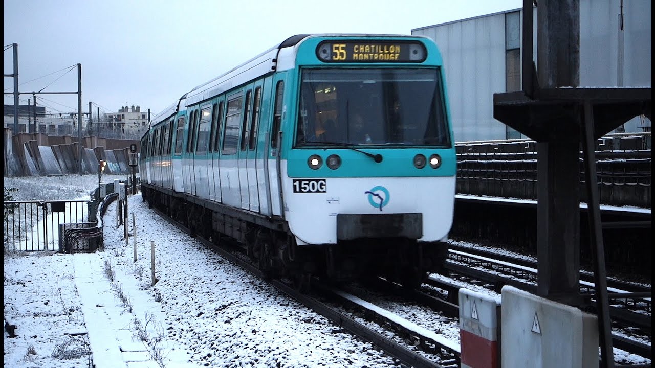 Métro de Paris - Un peu de neige sur la ligne 13 - YouTube