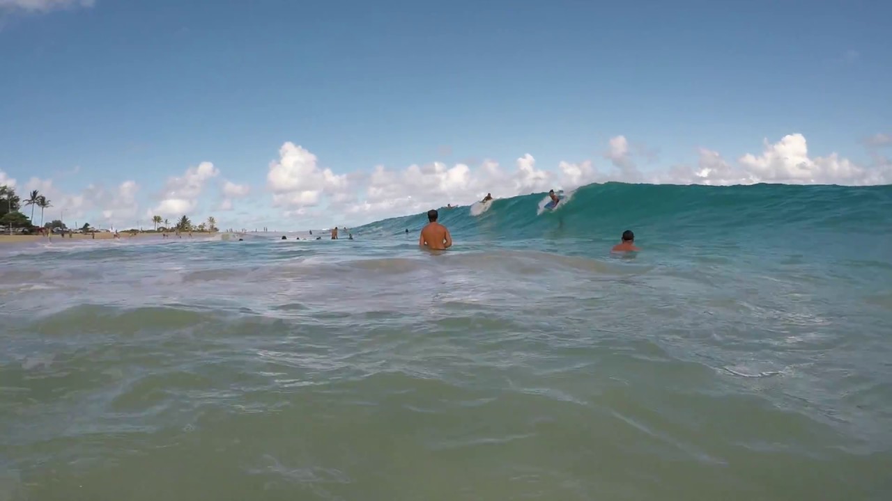 Sandys Beach Big Shorebreak - YouTube