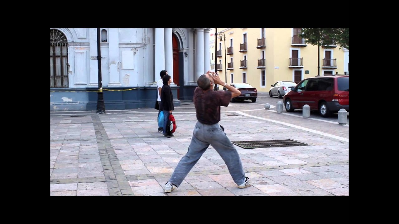 Viejo loco gritando al cielo - YouTube