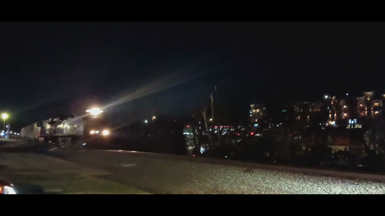 NS P11 with NS 9918 D9-40CW and NS 8127 ES44AC - YouTube