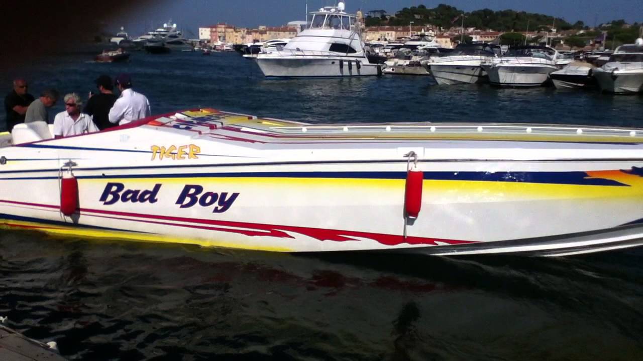 Cigarette 42 Tiger Start Up 2x500 EFI - YouTube