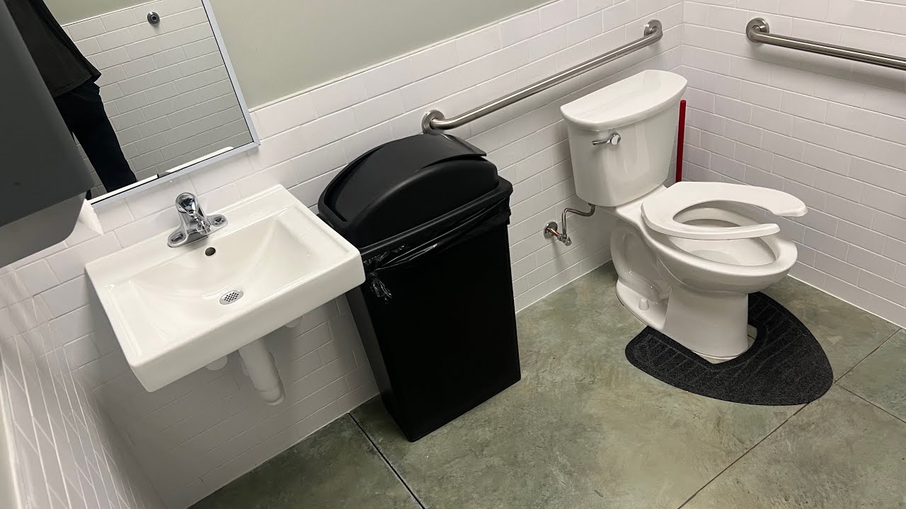 HTeaO Men’s Restroom Full Shoot! - YouTube