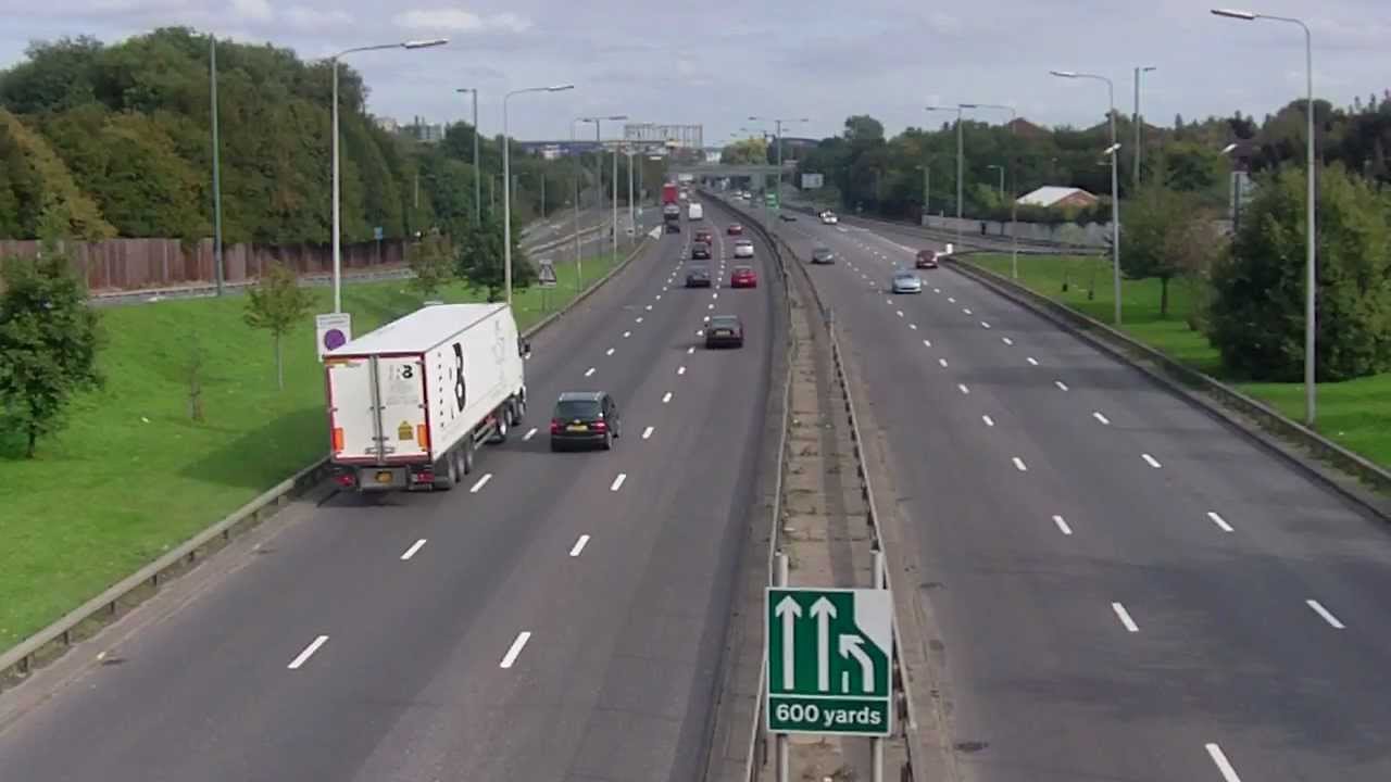 Traffic - A406 North Circular Road / B550 Colney Hatch Lane - YouTube