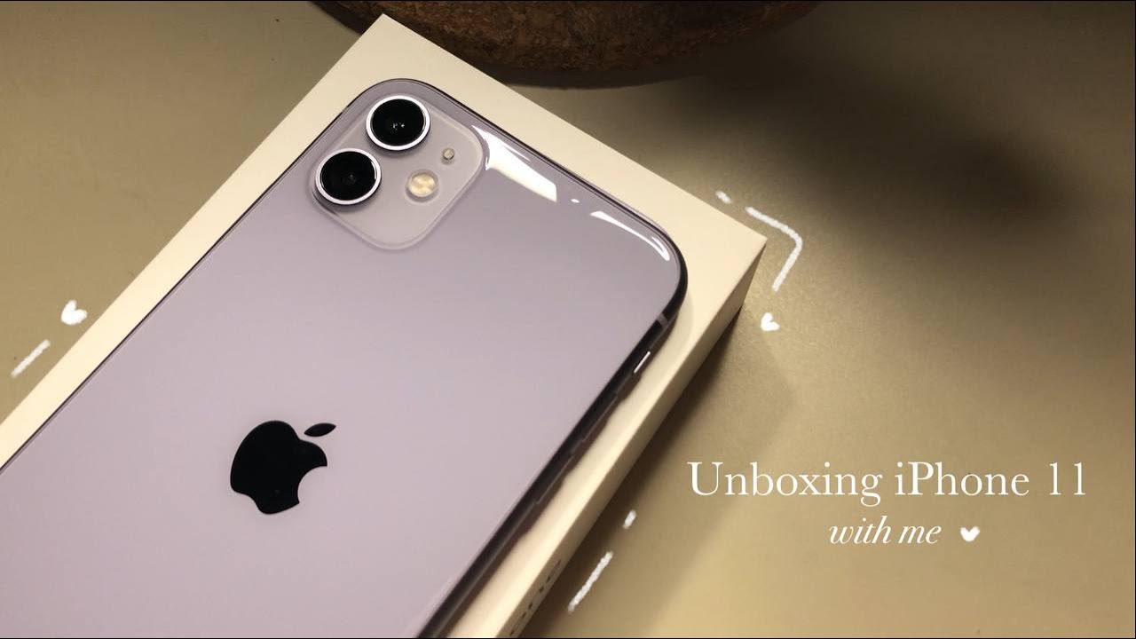 Unboxing iPhone 11 with me ! :D - YouTube