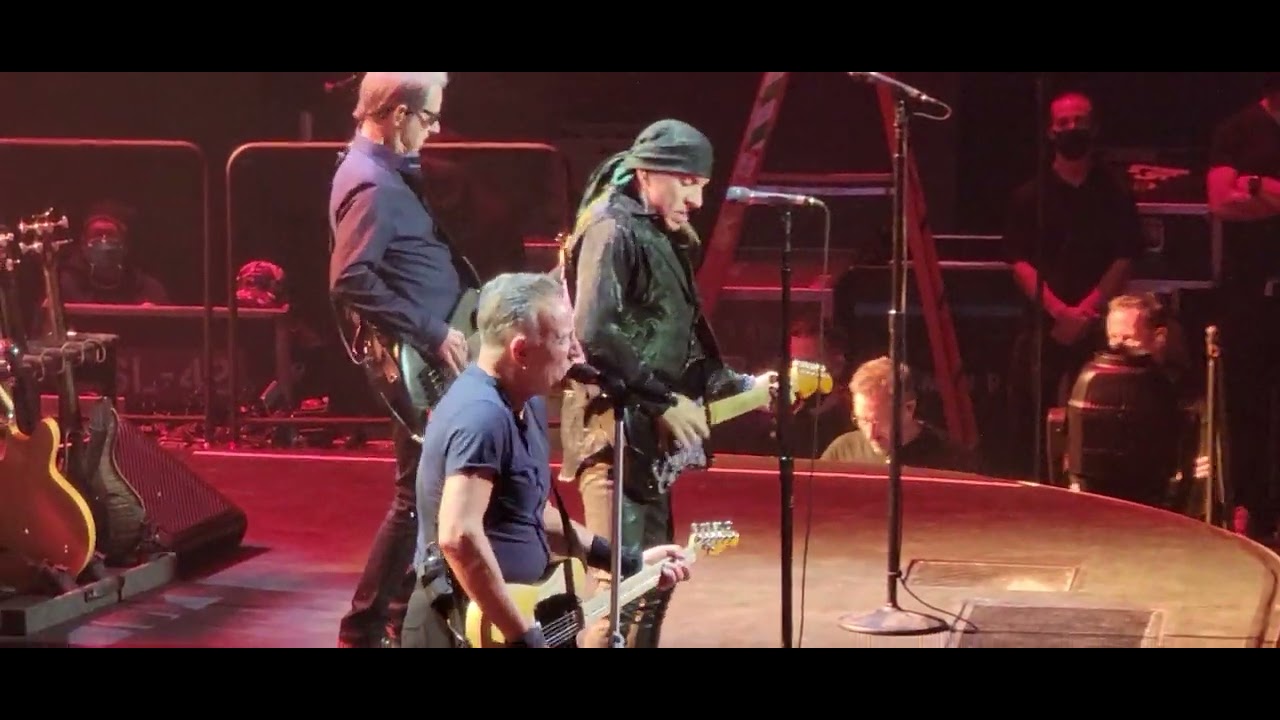 Bruce Springsteen-Prove It All Night-Austin TX - YouTube