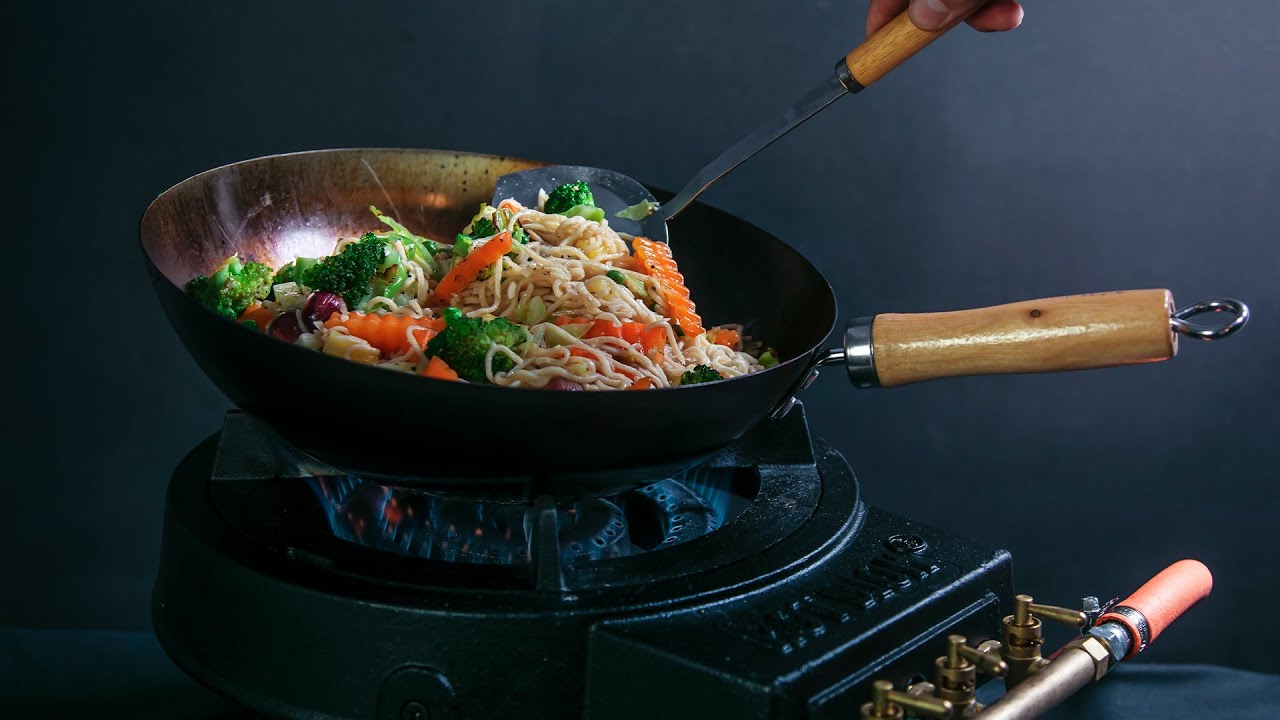 HOT WOK Original – wokmad på den autentiske måde - YouTube
