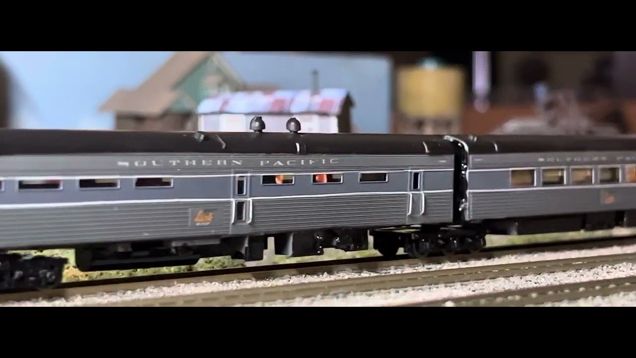 Kato USA Southern Pacific railroad 50s Lark n scale passenger train GS4 ...
