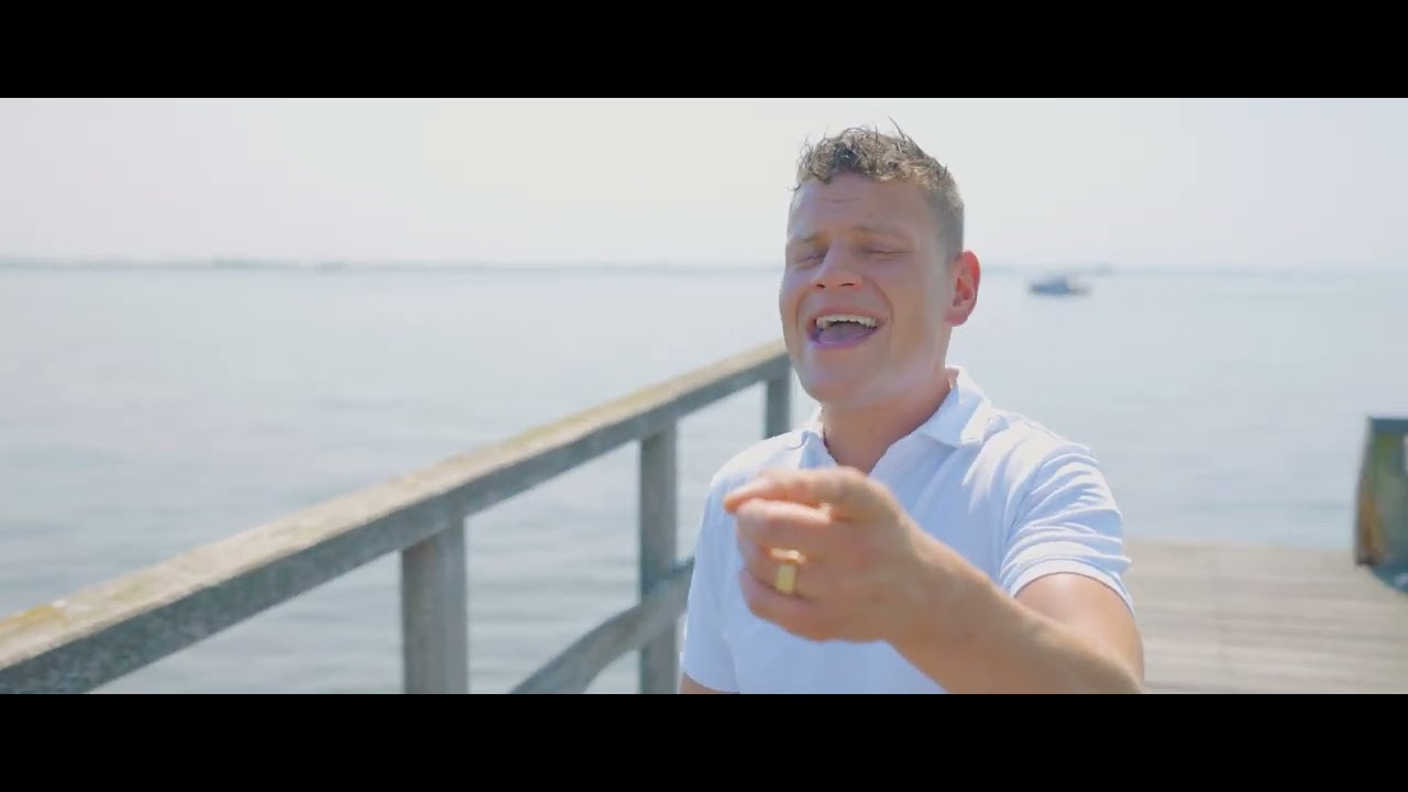 Douwe Kamminga - Kijk Mij In De Ogen (Officiële Videoclip) - YouTube