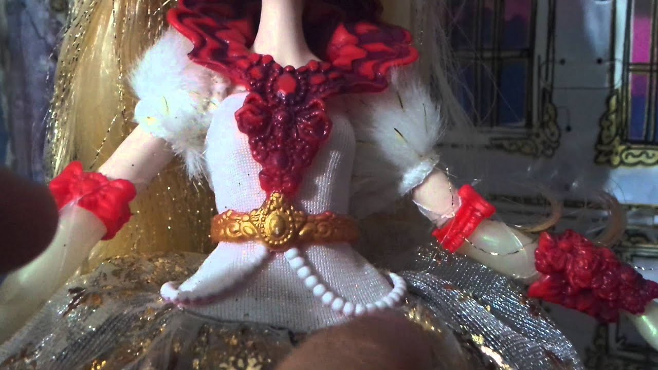 Review Apple White Thronecoming Ever After High Doll - YouTube