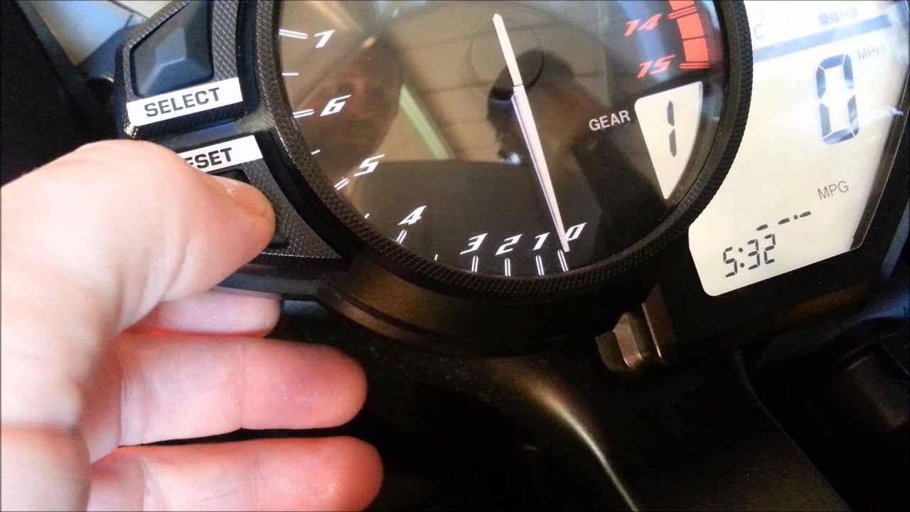 How to Set the Time Clock on a 2014 Yamaha R1 Crossplane - YouTube