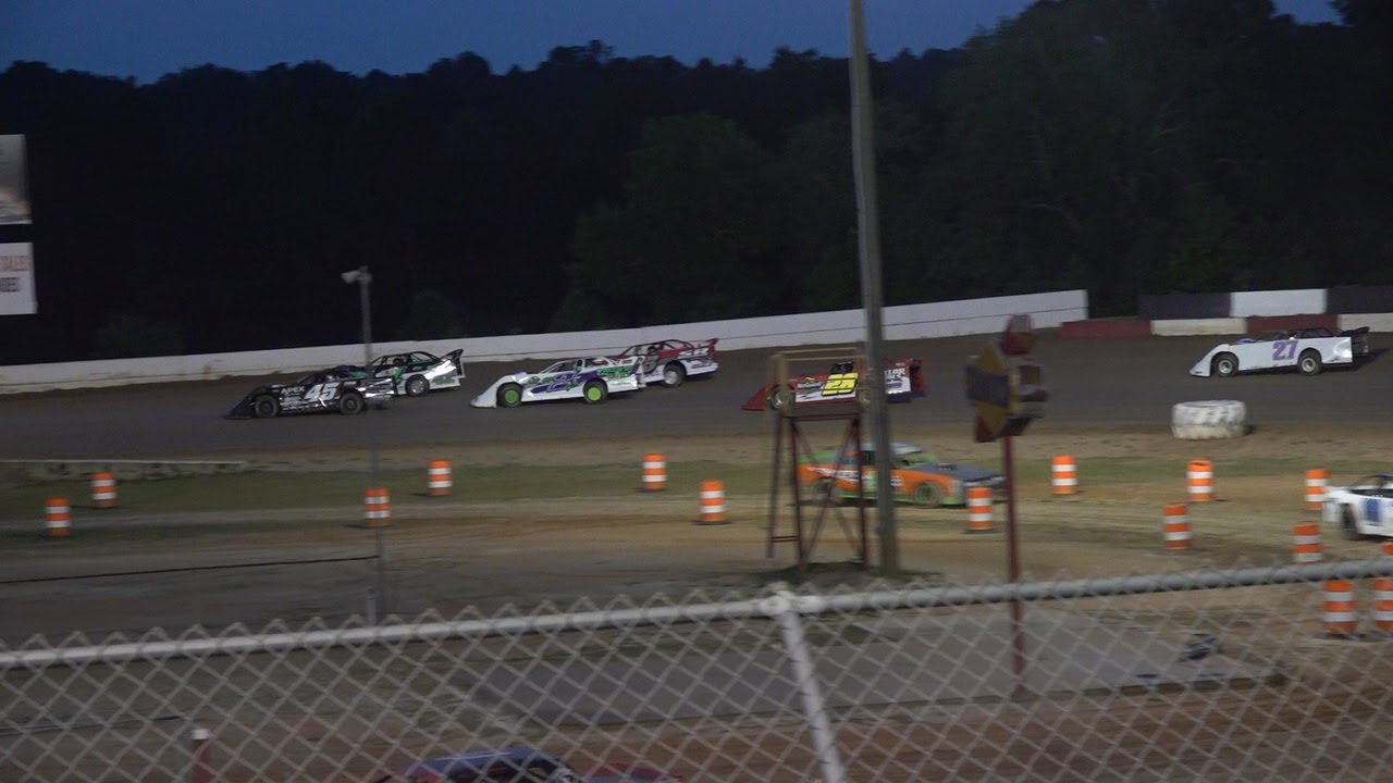 04/20/24 604 Late Model 6 lap Heat Race - #45 Chase Holland came to the ...