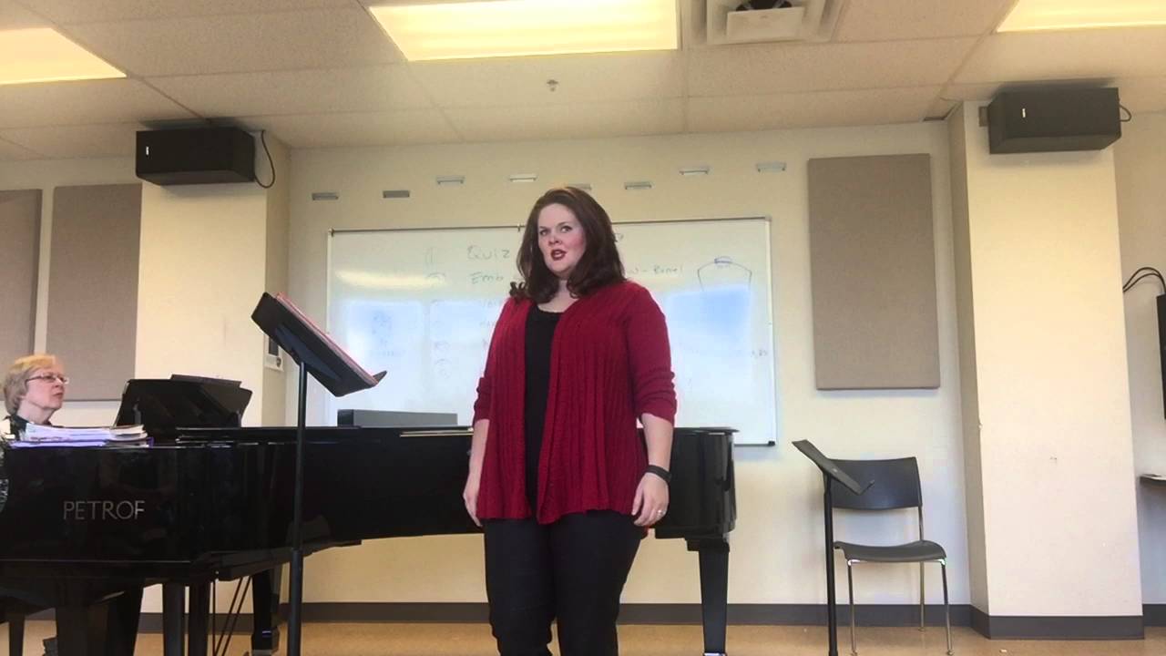 Emily Studio 1/25 - Quando m'en vo - YouTube