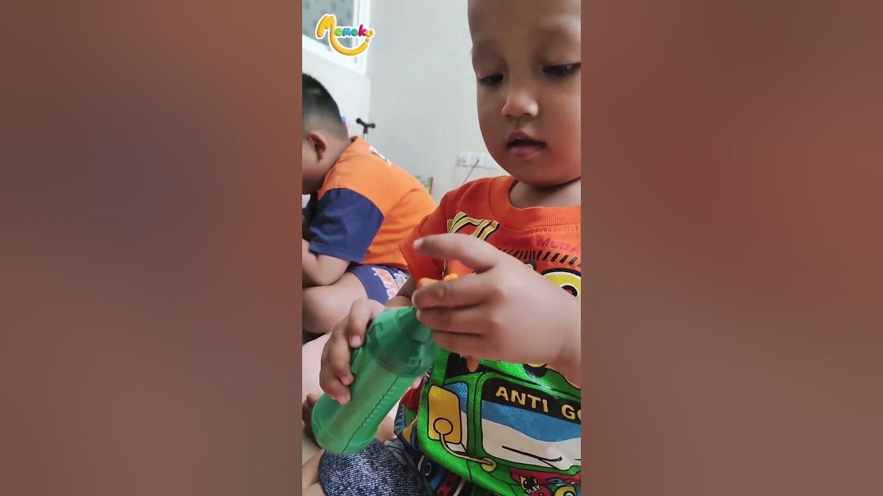 Alvaro dan Ivandra Bermain Playdoh Bersama Teman-Teman - MEMOKU #shorts - YouTube