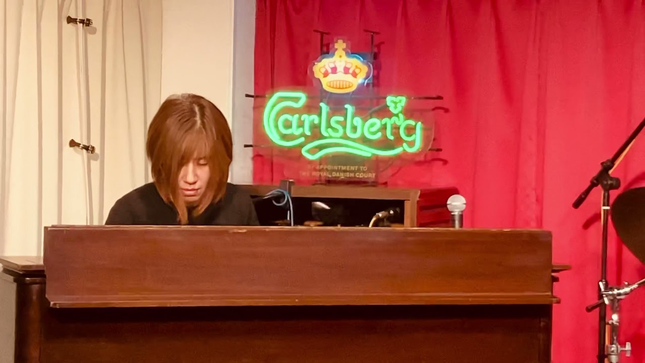 Straight,No Chaser Midori Ono Organ Trio - YouTube