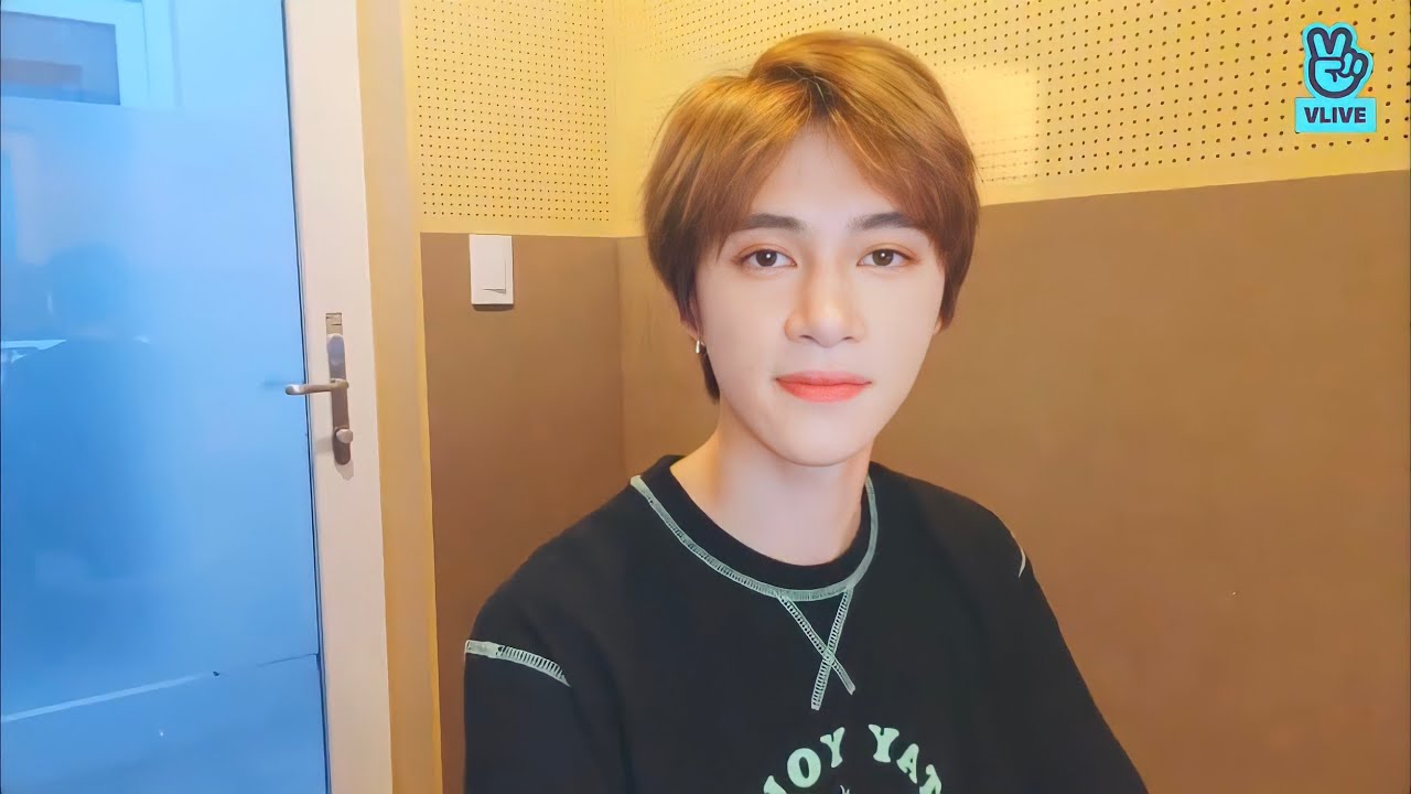 [VLIVE] DRIPPIN ‘Alex’ - I'm Back! Again! | 210719 - YouTube