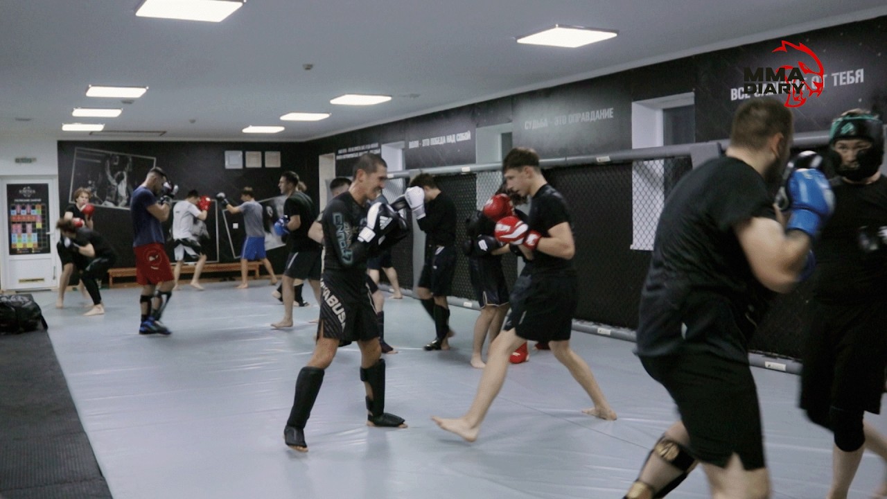 Striking training in MMA - YouTube