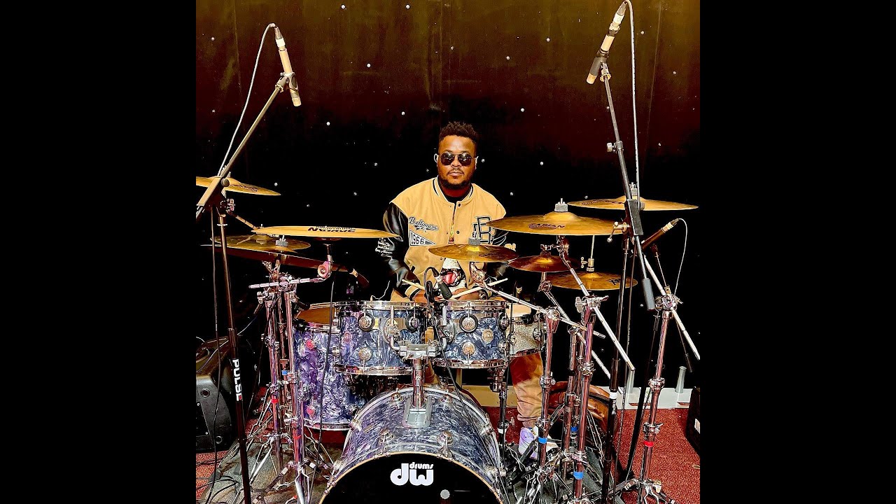 Sinikiwe Mabaso Live II Lebo Sekgobela II Lion of Judah II Solid Groove ...