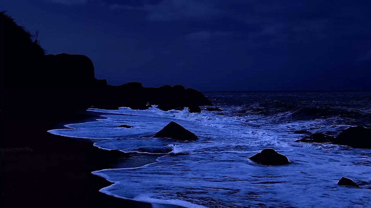 Fall asleep to powerful waves at night on the beach.Turbulent sounds ...