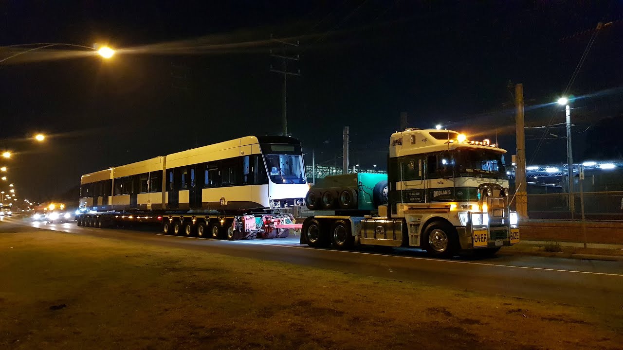 Brand New E Class Tram Delivery - E2 6085 Preston Workshops Melbourne ...
