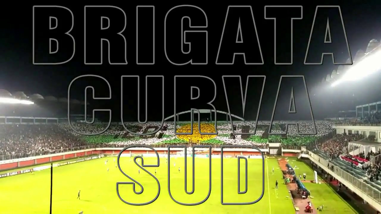 Aksi bcs(brigata curva sud) & slemania saat pertandingan pss sleman vs ...