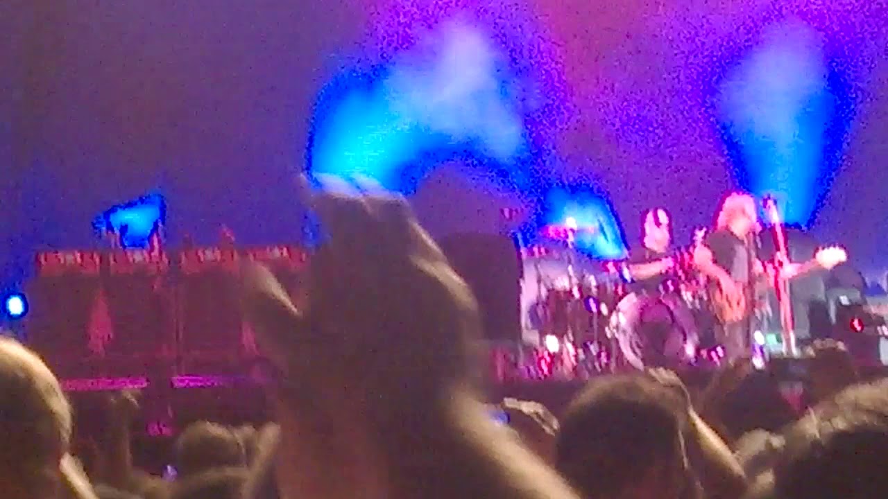 Sammy Hagar 5 I Can't Drive 55 at Harvey's in South Lake Tahoe, NV on 7 ...