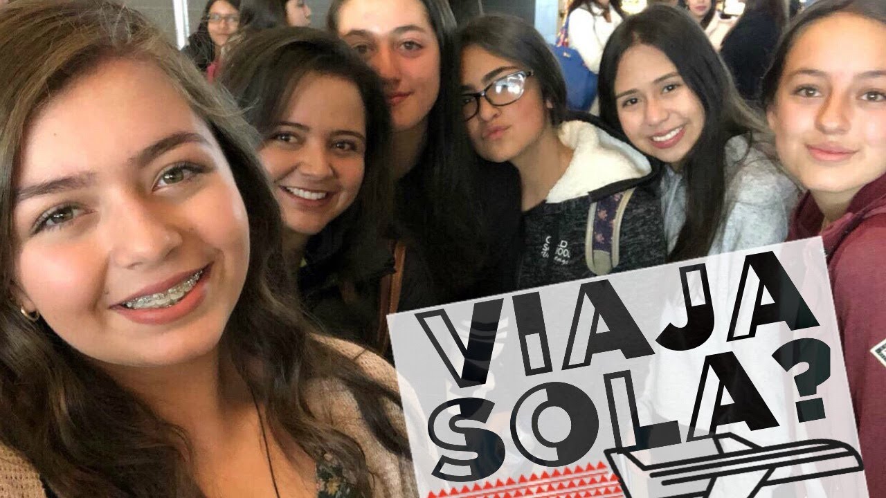 DANIELA VIAJA CON SUS AMIGAS? ♥ LolaVlogs - YouTube