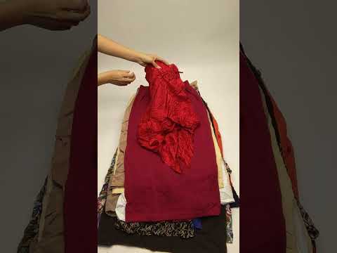 Vintage Secretary Skirts D0416221-23 56 pcs 35 lbs Wholesale at Tiedemann Globe