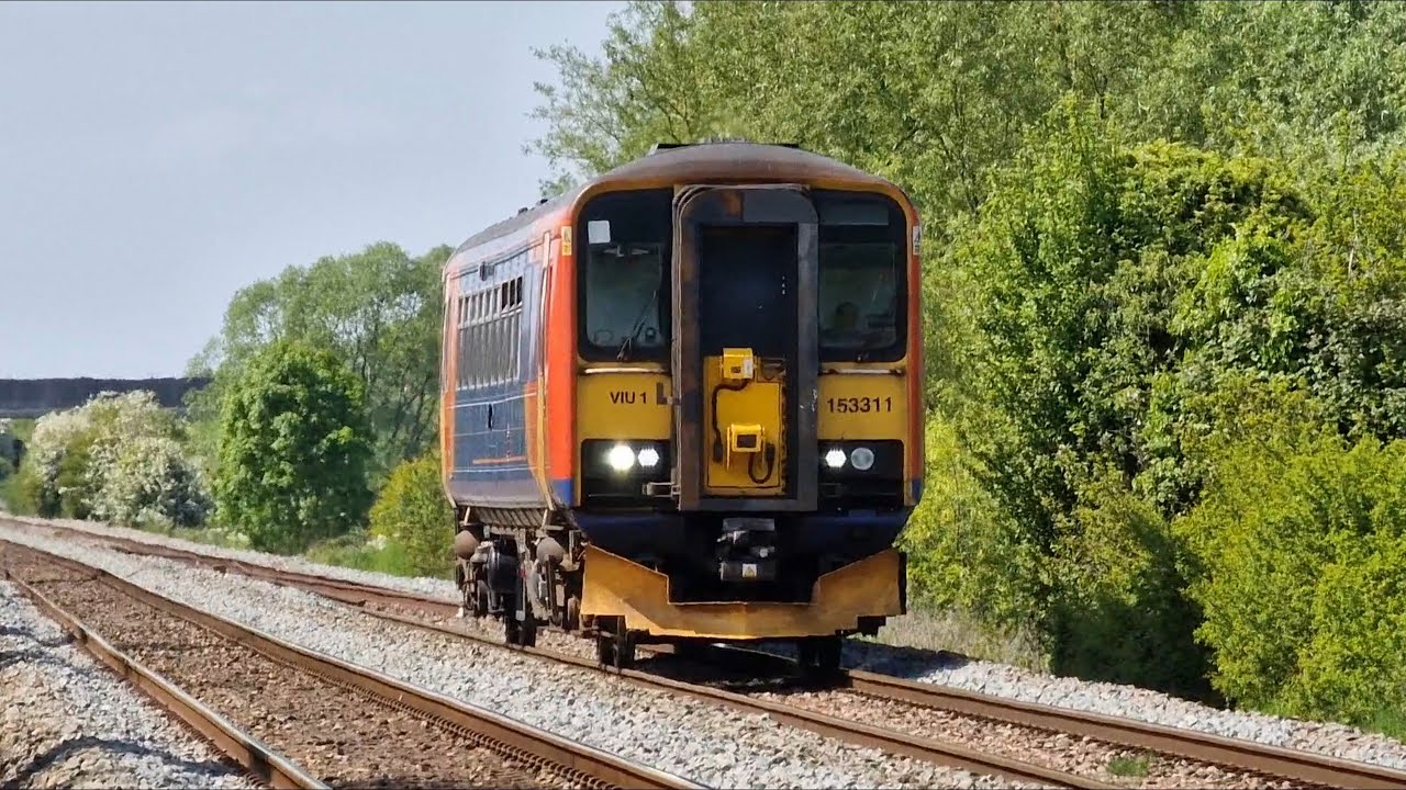 A Couple of Trains at Warminster Foot Crossing 22/05/23 (Including ...