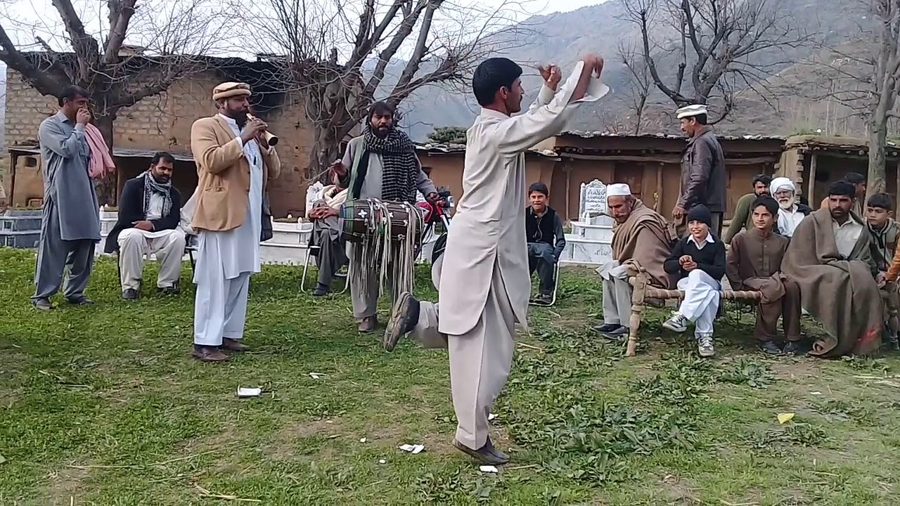 Manzor Dance - YouTube