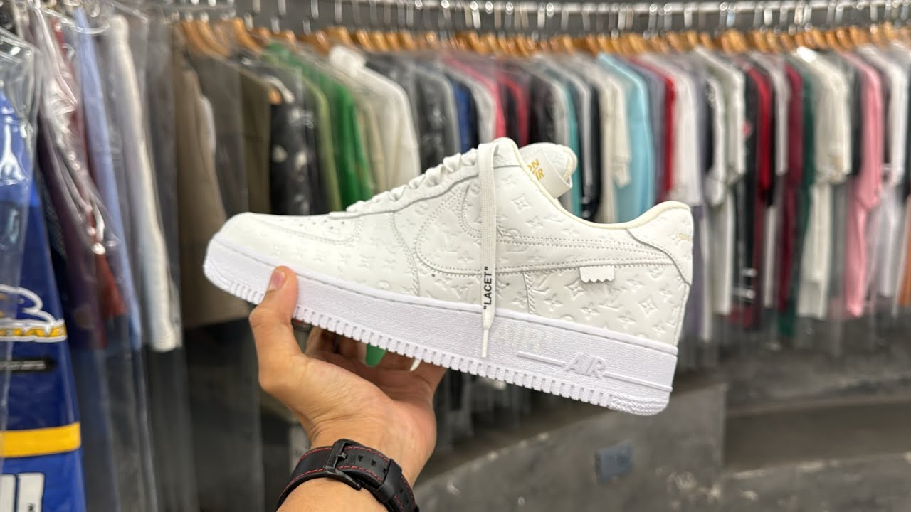 ₹11,00,000 only for this sneaker 🫨🫨🫨 - YouTube