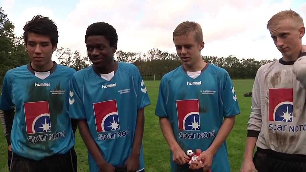 Ekstra Bladet skolefodbold 2011 - YouTube