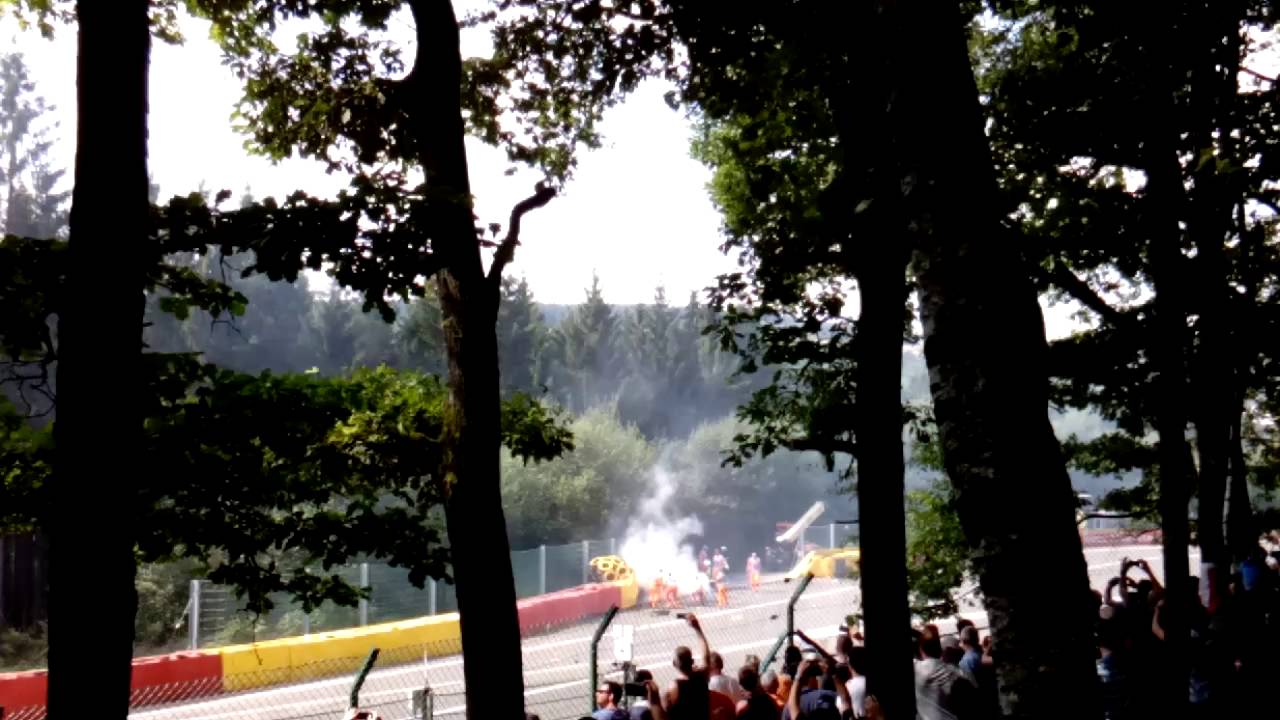 Crash formel 1 spa 2016 - YouTube