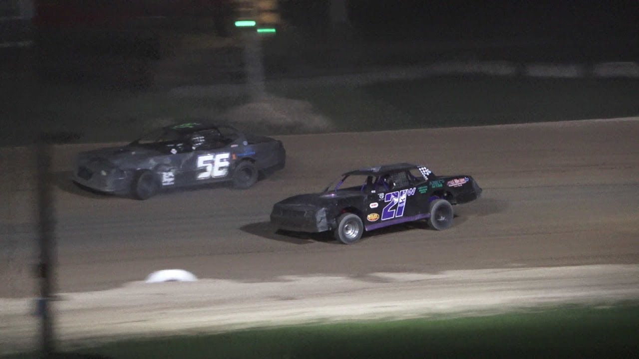 Street Stock Feature Race at Crystal Motor Speedway, Michigan on 08-31 ...