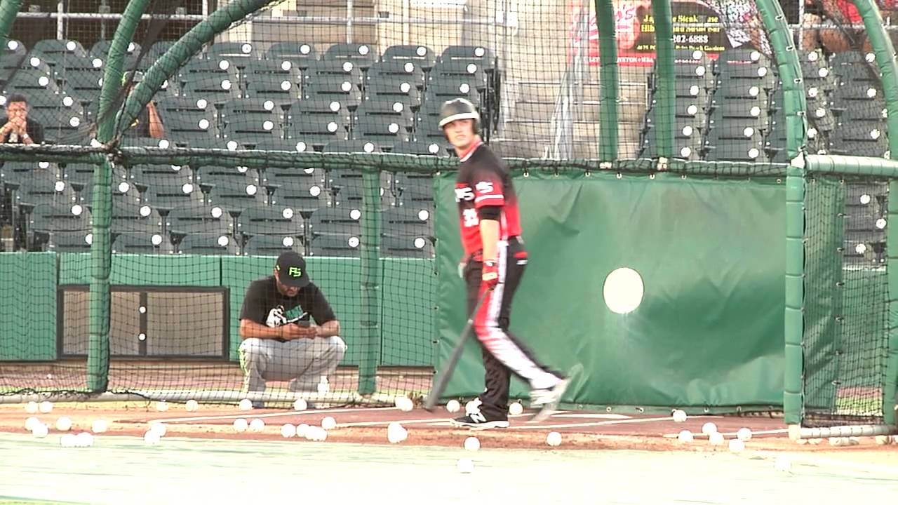 Ethan Gallagher Hitting JUPITER16 mp4 - YouTube