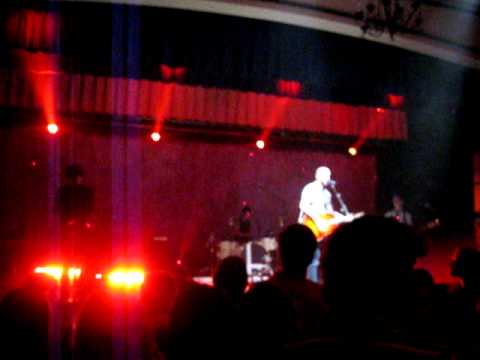 Brandon Grissom Band - Be The Change [LIVE] - YouTube