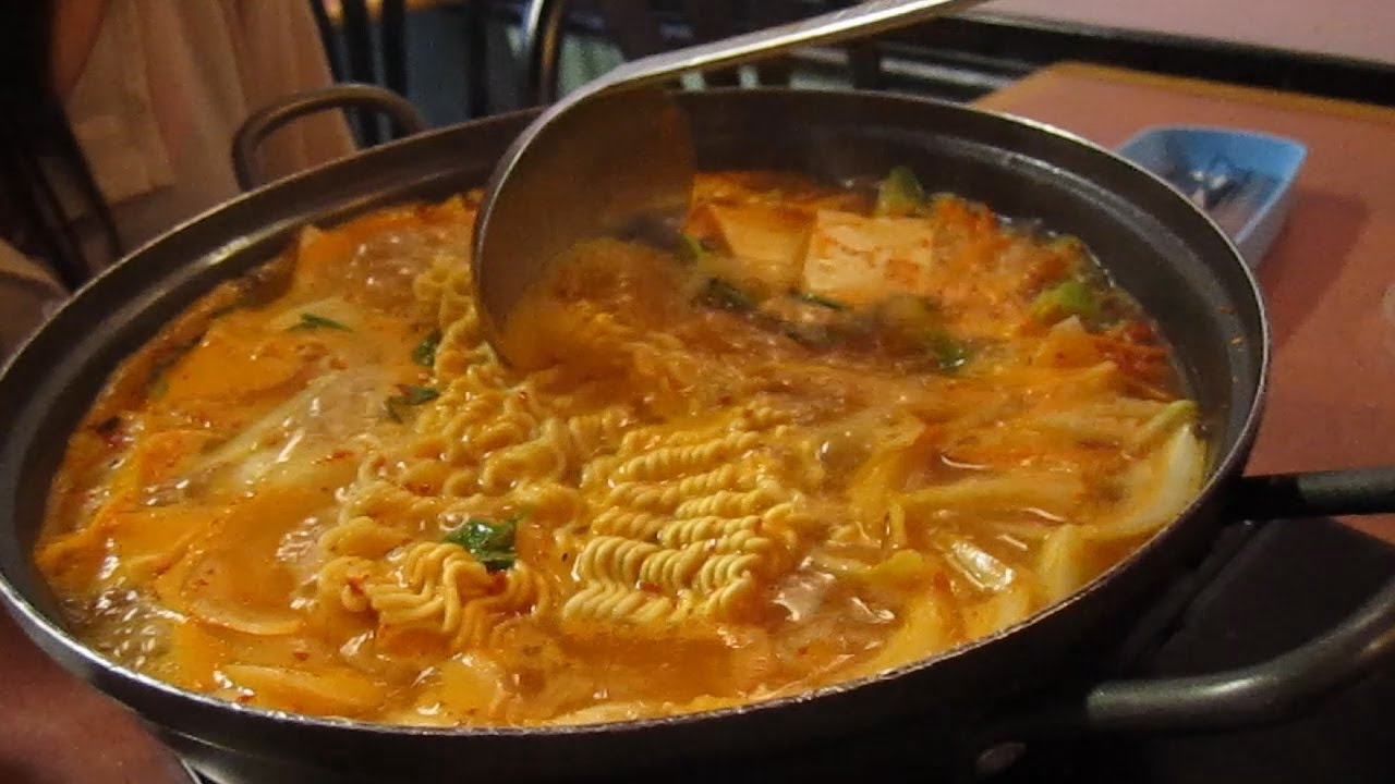 Manchu Wok, Menchies, Korean Food, and Bubble Tea! (Vlog #80) - YouTube