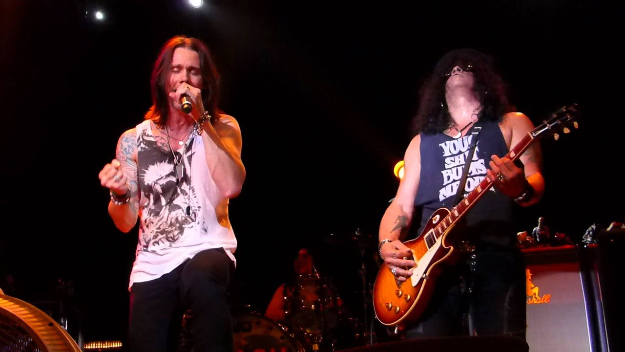 Slash "Standing In The Sun" Minneapolis,Mn 10/7/15 HD - YouTube