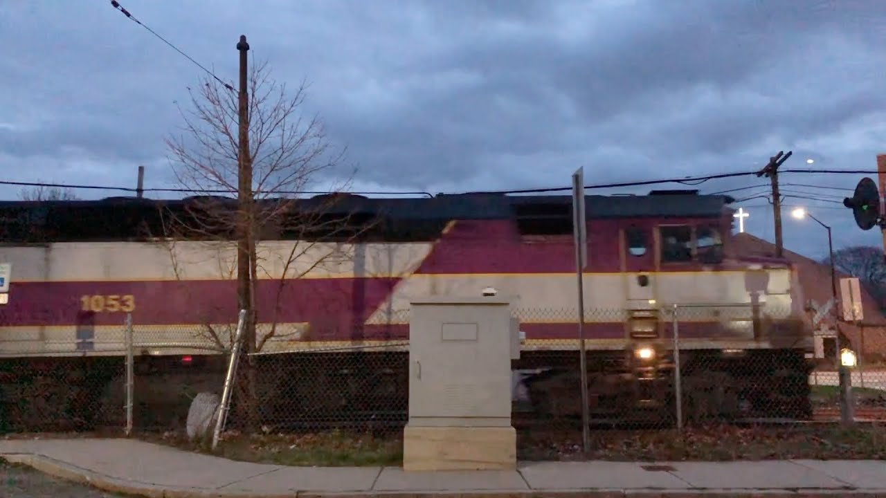 MBTA Commuter Rail Train Pulls Into Wakefield Station - YouTube