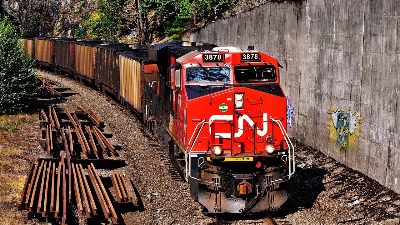 Canadian National Unit Trains Working In Beautiful British Columbia ...