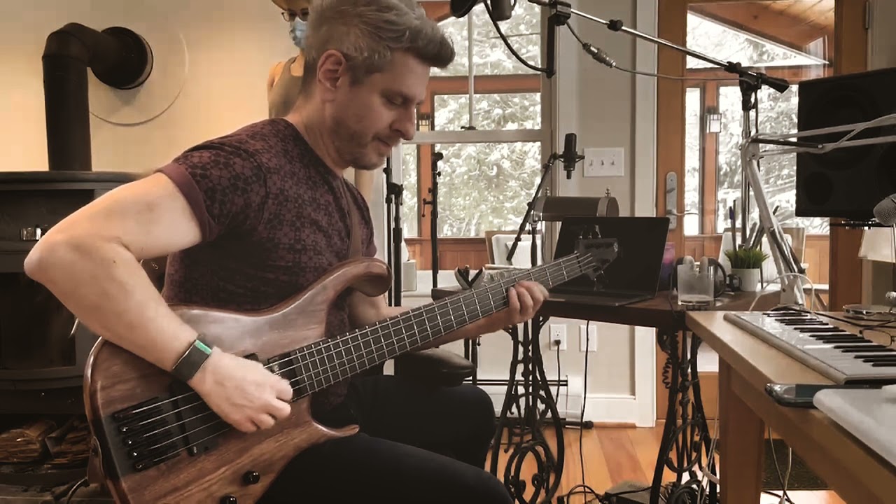 Mike Gordon Bass Track on Robert Walter "Saucermen" - YouTube